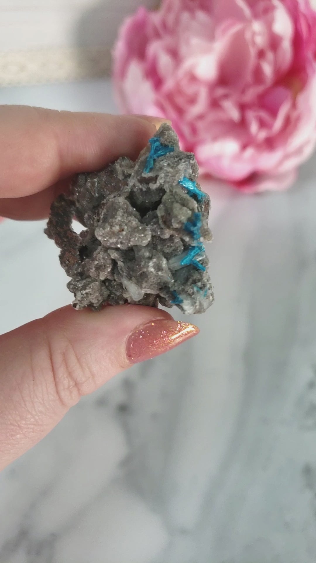 Unique Cavansite Crystal Cluster with Colorless Stilbite on Basalt Mat ...
